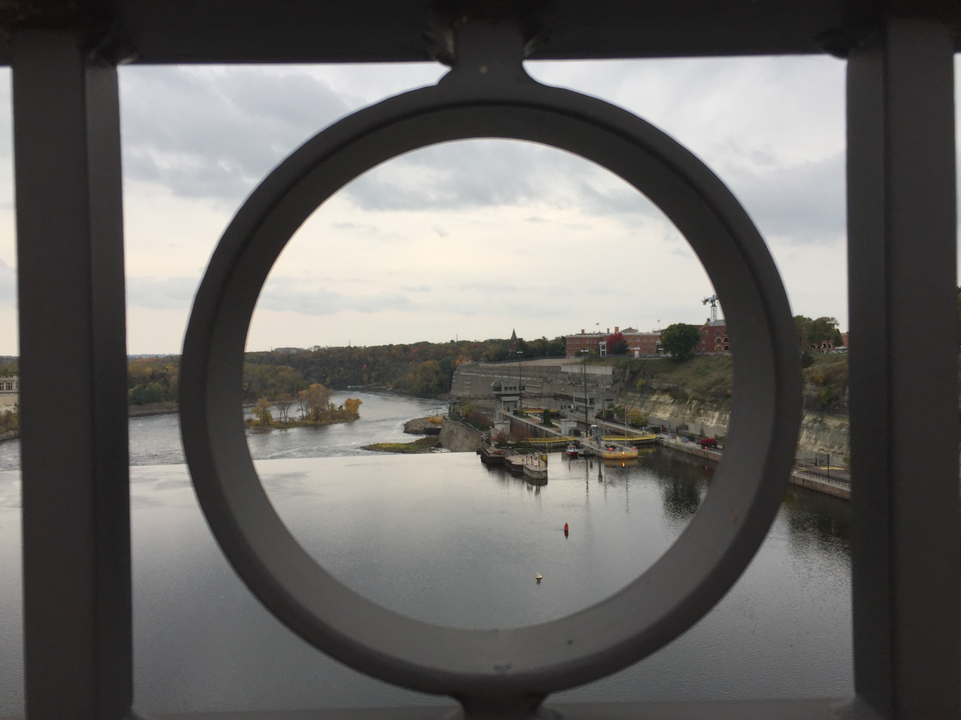 Walking the Bridges of the Mississippi River - Streets.mn