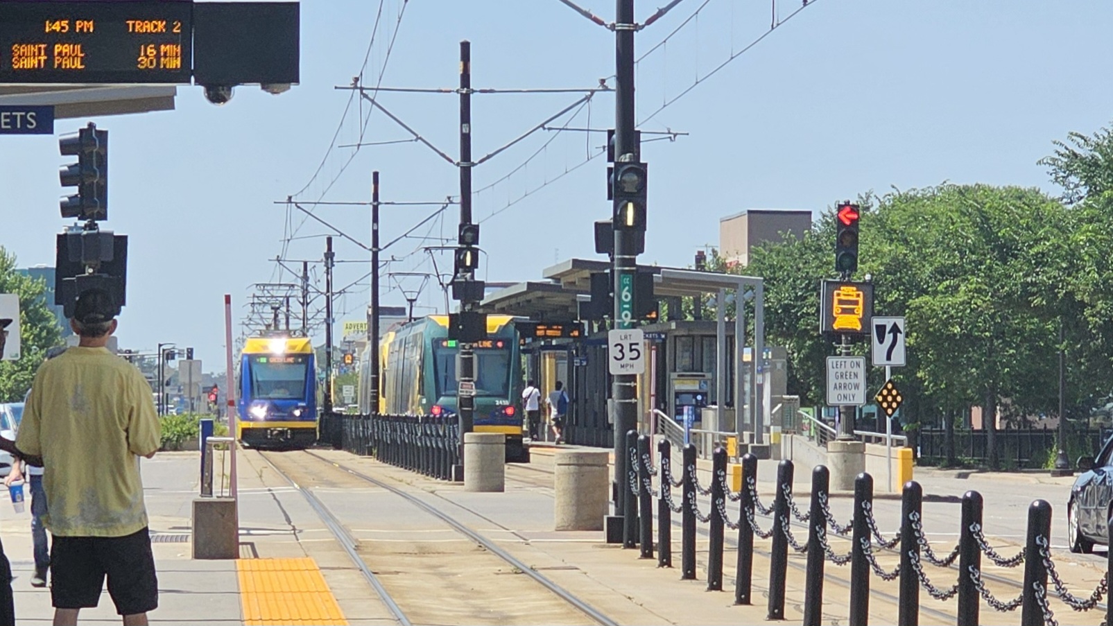 Riding The Green Line You Can Do Better Metro Transit Streets Mn