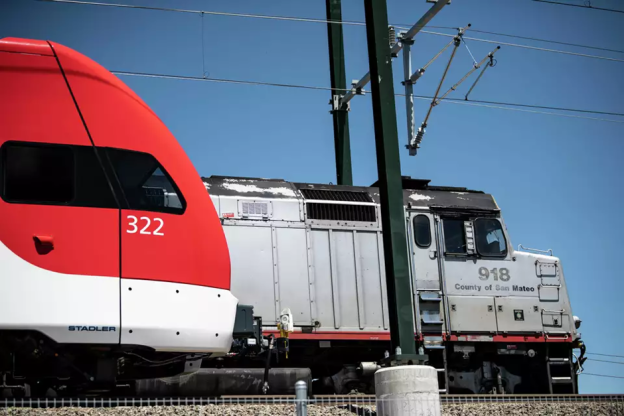 The Push to Electrify North America’s Railroads - Streets.mn